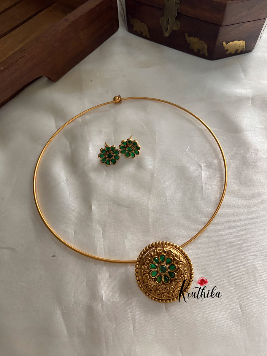 Pipe necklace with matte flower pendant NC862 – Kruthika Jewellery